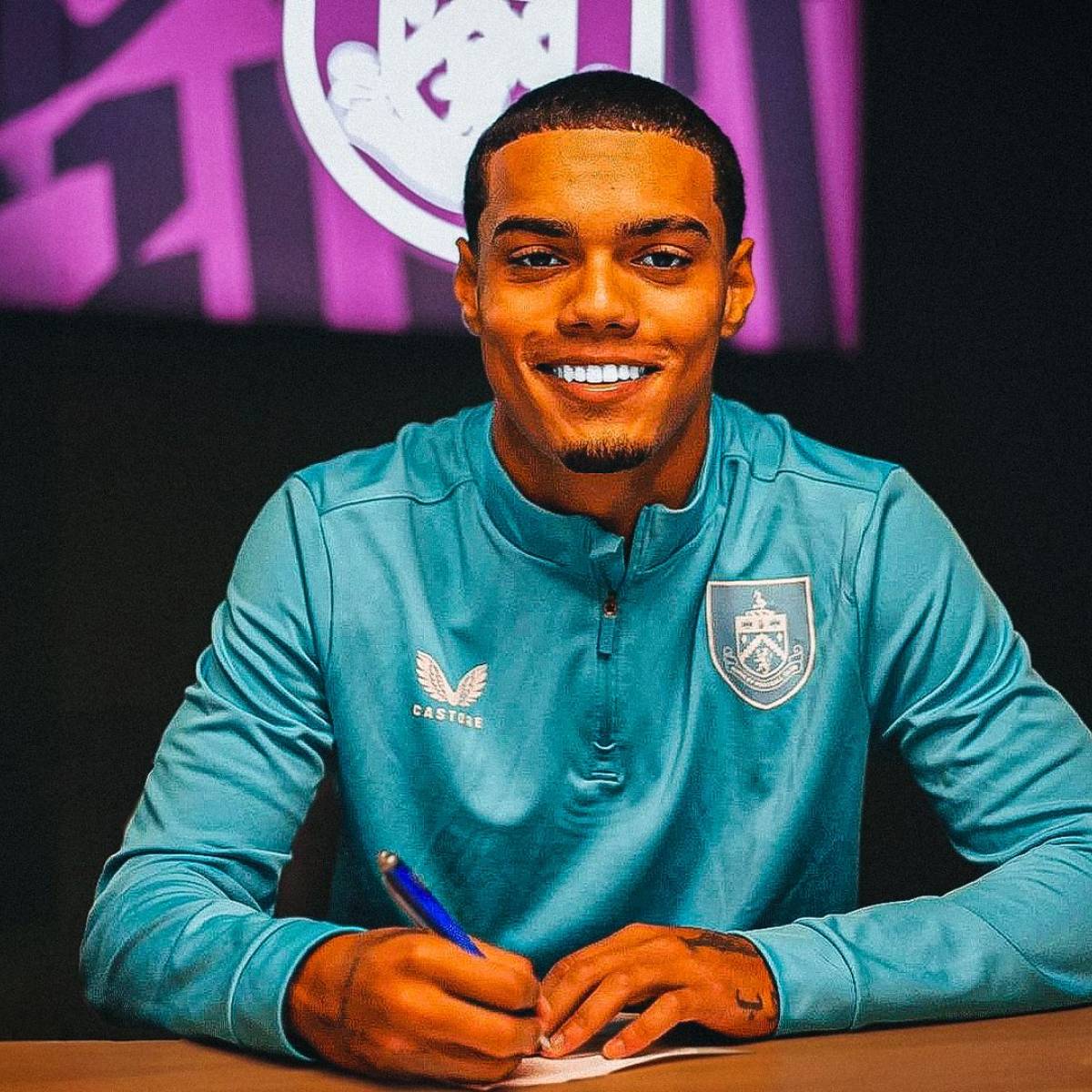 Fils De Ronaldinho FC Barcelone : Roulez Jeunesse… Le Fils De