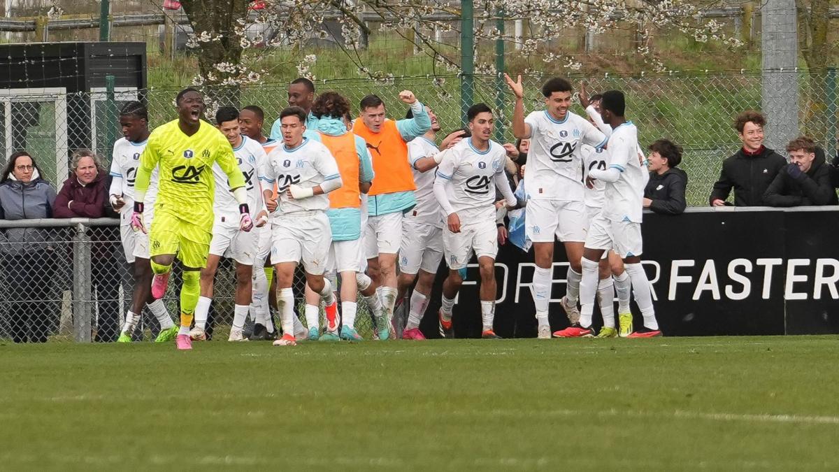 OM : Darryl Bakola signe son premier contrat professionnel