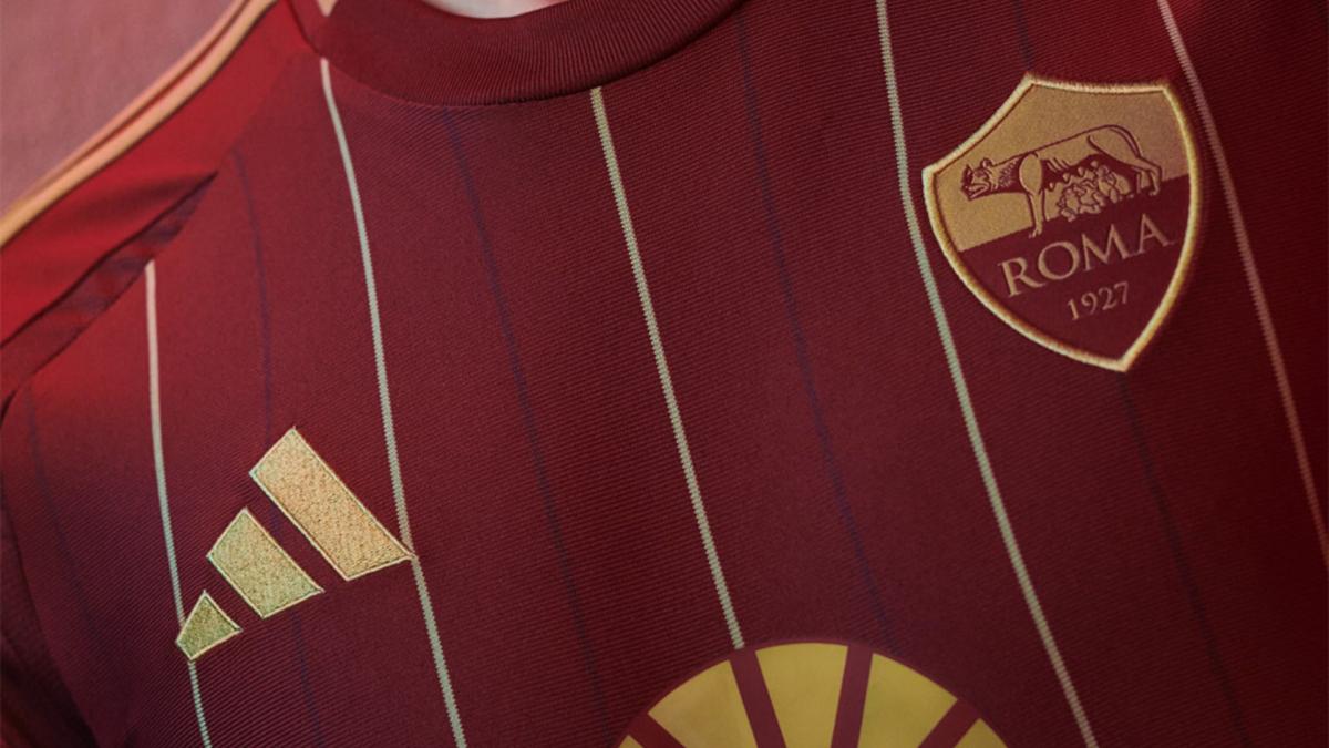 La Roma sort son nouveau maillot domicile