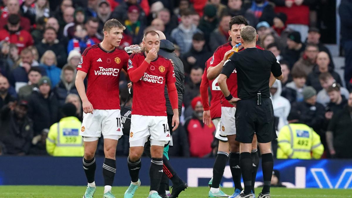 Manchester United annonce trois départs