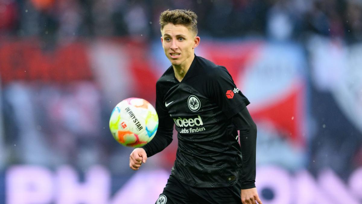 Francfort : Arsenal et Liverpool s’arrachent Jesper Lindstrøm