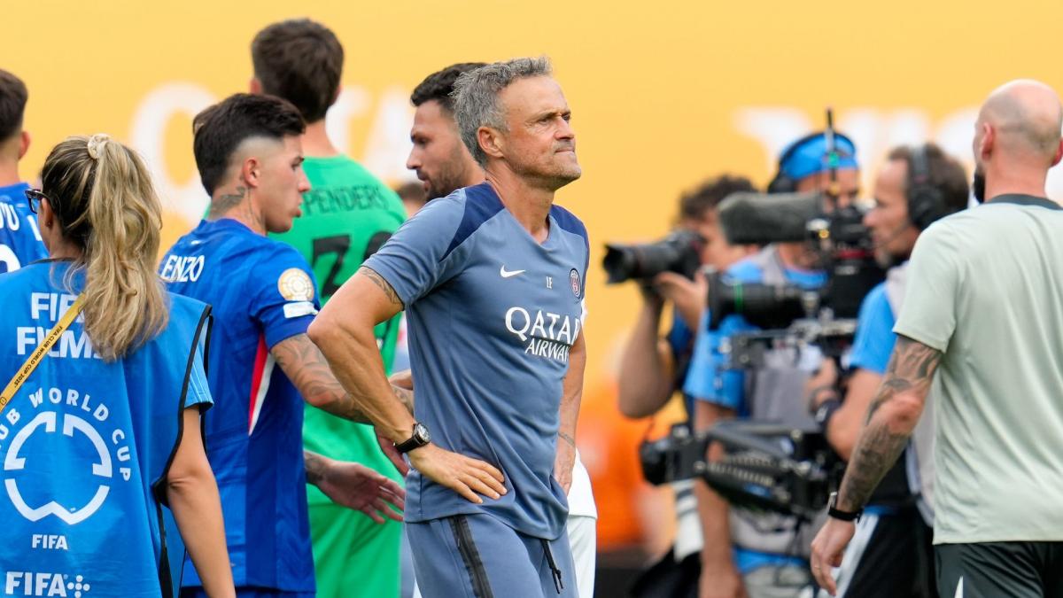 PSG : Nasser Al-Khelaïfi tape du poing sur la table après la polémique Luis Enrique