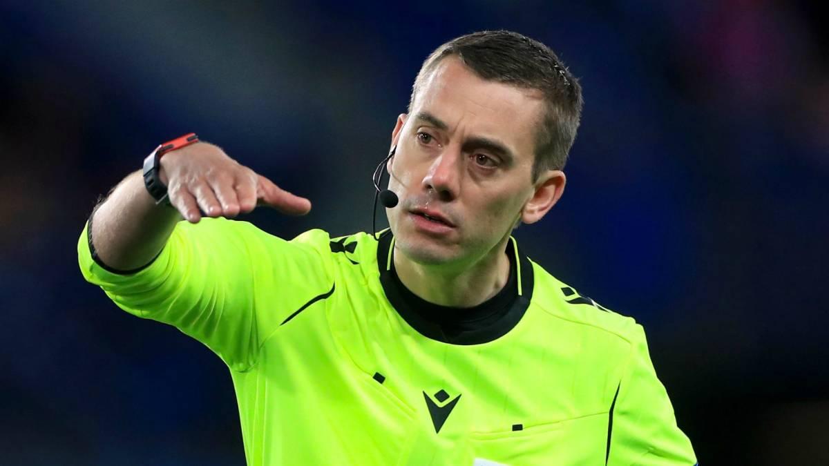 Clément Turpin élu meilleur arbitre de la saison 2019-20