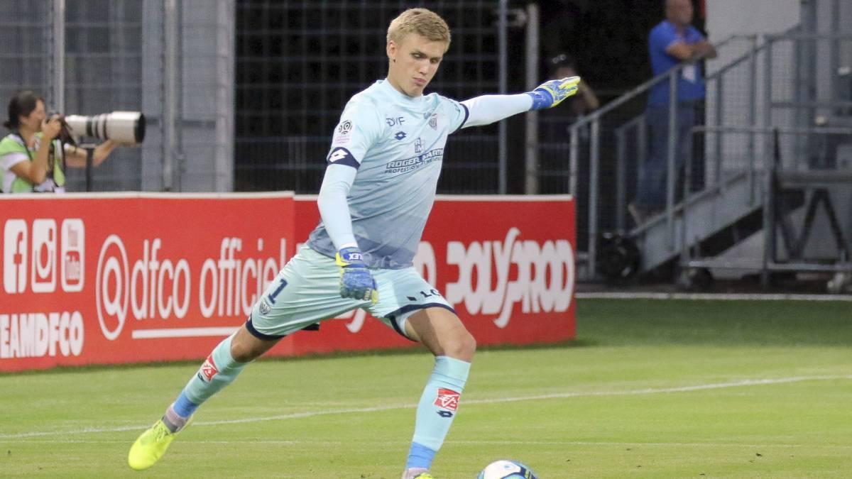 Arsenal veut Runar Alex Runarsson