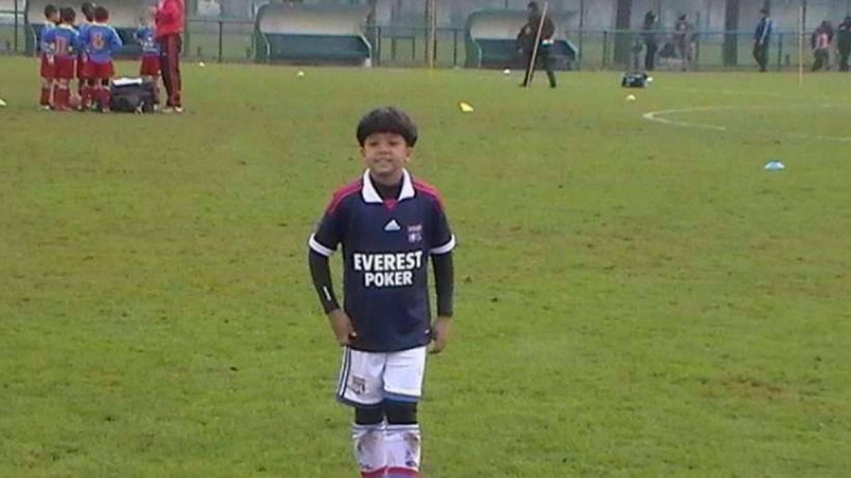 Bilel représente la France comme il se doit sur la Dream Football