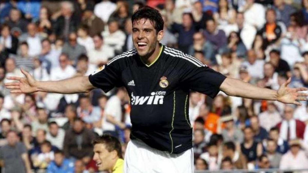 Kaka aurait demandé au PSG d'attendre cet été