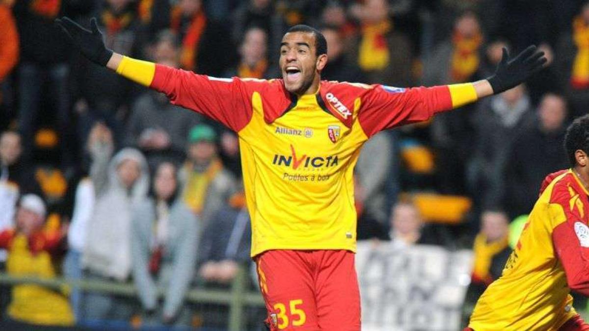Info FM : libre de tout contrat, Hakim Omrani attise la convoitise