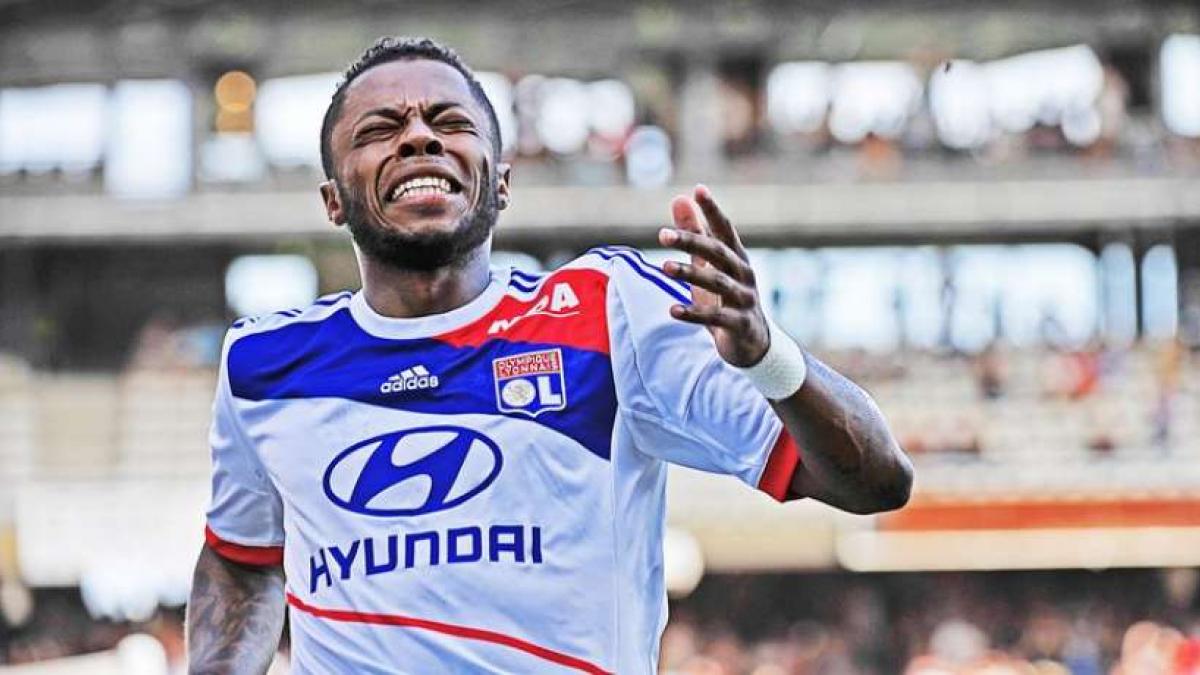 Mercato OL : Michel Bastos se pose des questions