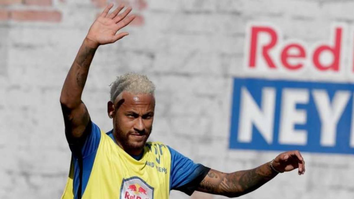 PSG : Neymar et son entourage commencent à mettre la pression sur le ...