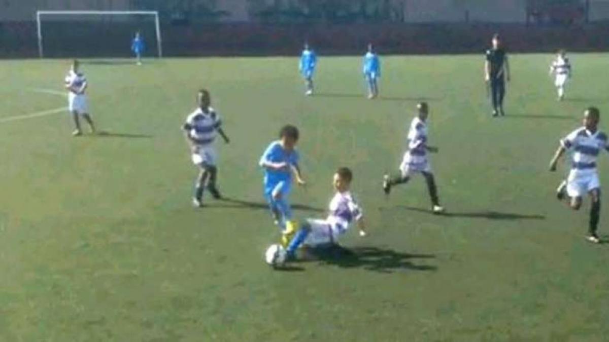 Zayon offre sa première victoire à la France sur la Dream Football en ...