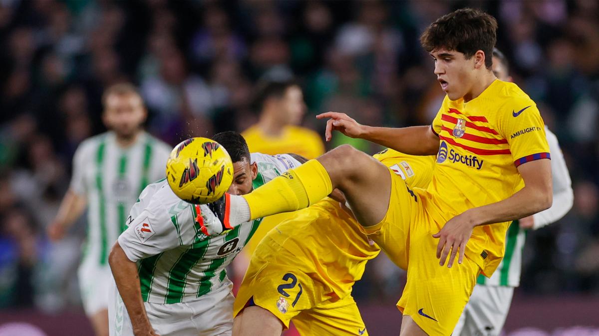 FC Barcelone : l’étonnant masque porté par Pau Cubarsi