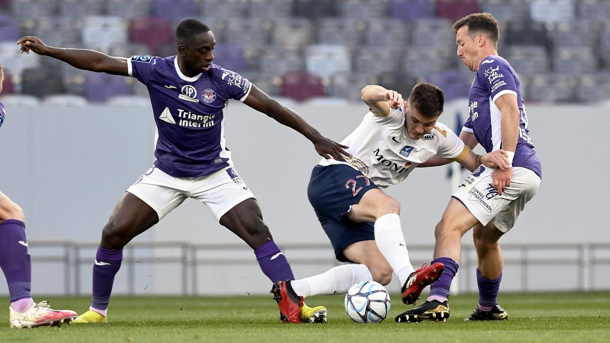 Le RC Lens annonce avec humour l'arrivée de Deiver Machado