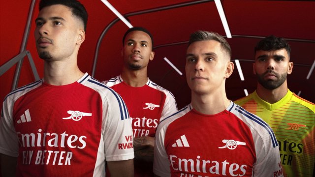 Arsenal lance son nouveau maillot domicile 2024-25 avec une sacrée ... Arsenal lance son nouveau maillot domicile 2024-25 avec une sacrée ...